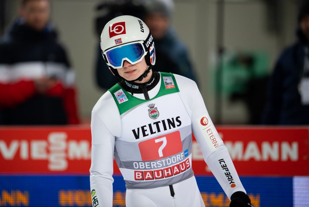 Marius Lindvik trionfa a Garmisch, per la Tournée è lotta a tre con ...